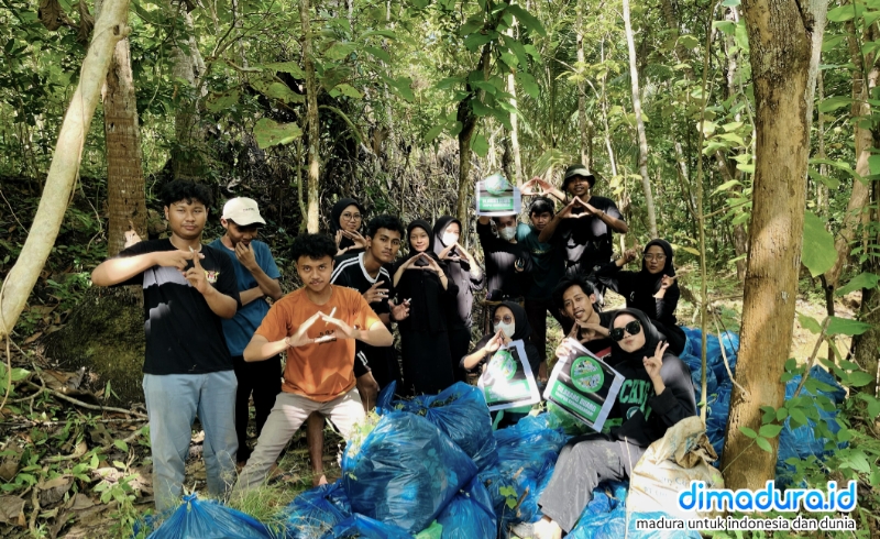 Komunitas Ronggun Gelar Aksi Peduli Lingkungan di Sungai Batang-Batang Daya » dimadura